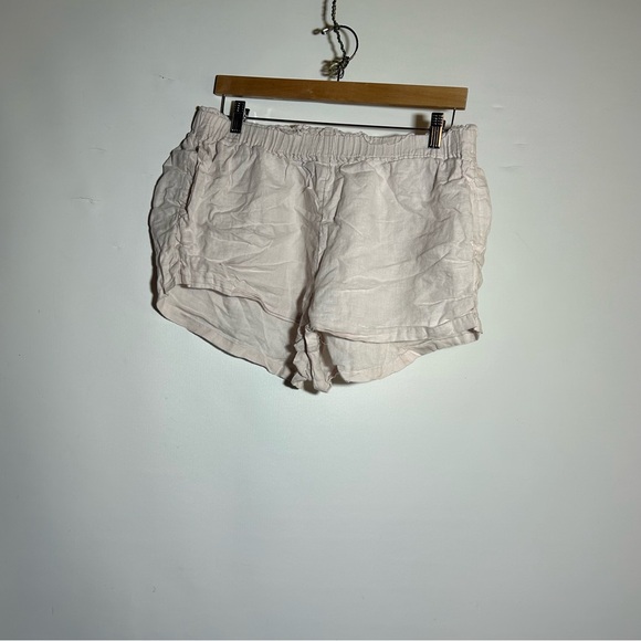 Quince | Shorts | Quince Cream Athletic Shorts With Lightweight Fabric ...
